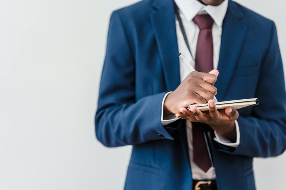 9 Tasks that Should Be on Your 2025 Year-end HR Checklist